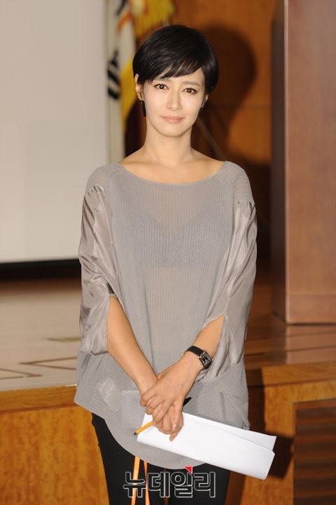 [포토] 'MBN 뉴스8' 당당히 돌아온 김주하 | Save Internet 뉴데일리