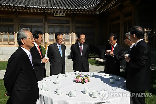 MB "국회가 한미 FTA 잘 처리해 달라" 당부 | Save Internet 뉴데일리