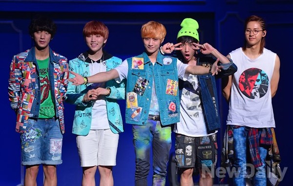 [포토]두번째 콘서트 많이 보러오세요~(B1A4) | Save Internet 뉴데일리