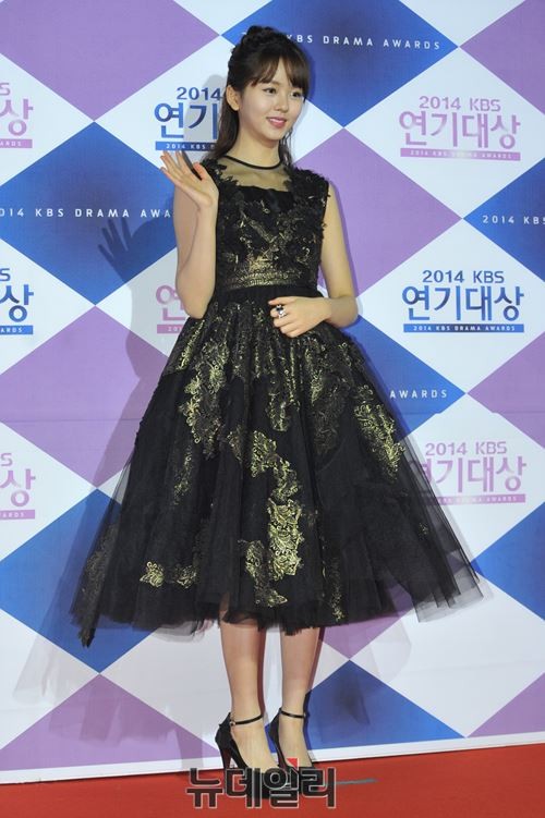 [KBS연기대상] 완벽한 비율 자랑하는 배우 김소현 | Save Internet 뉴데일리