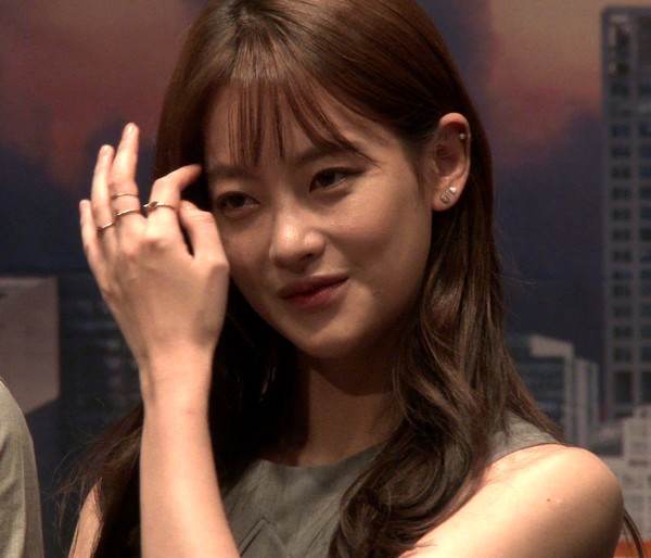 [19th BiFan] 오연서, 마디 반지·피어싱으로 멋냈어요! | Save Internet 뉴데일리