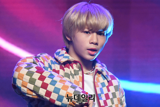 [포토] T1419 키오 "비포 선라이즈 파트3 많이 찾아주세요" | Save Internet 뉴데일리