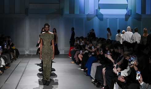 신세계인터, 日 3D 기술 담은 니트웨어 'CFCL' 유통 계약 체결 | Save Internet 뉴데일리